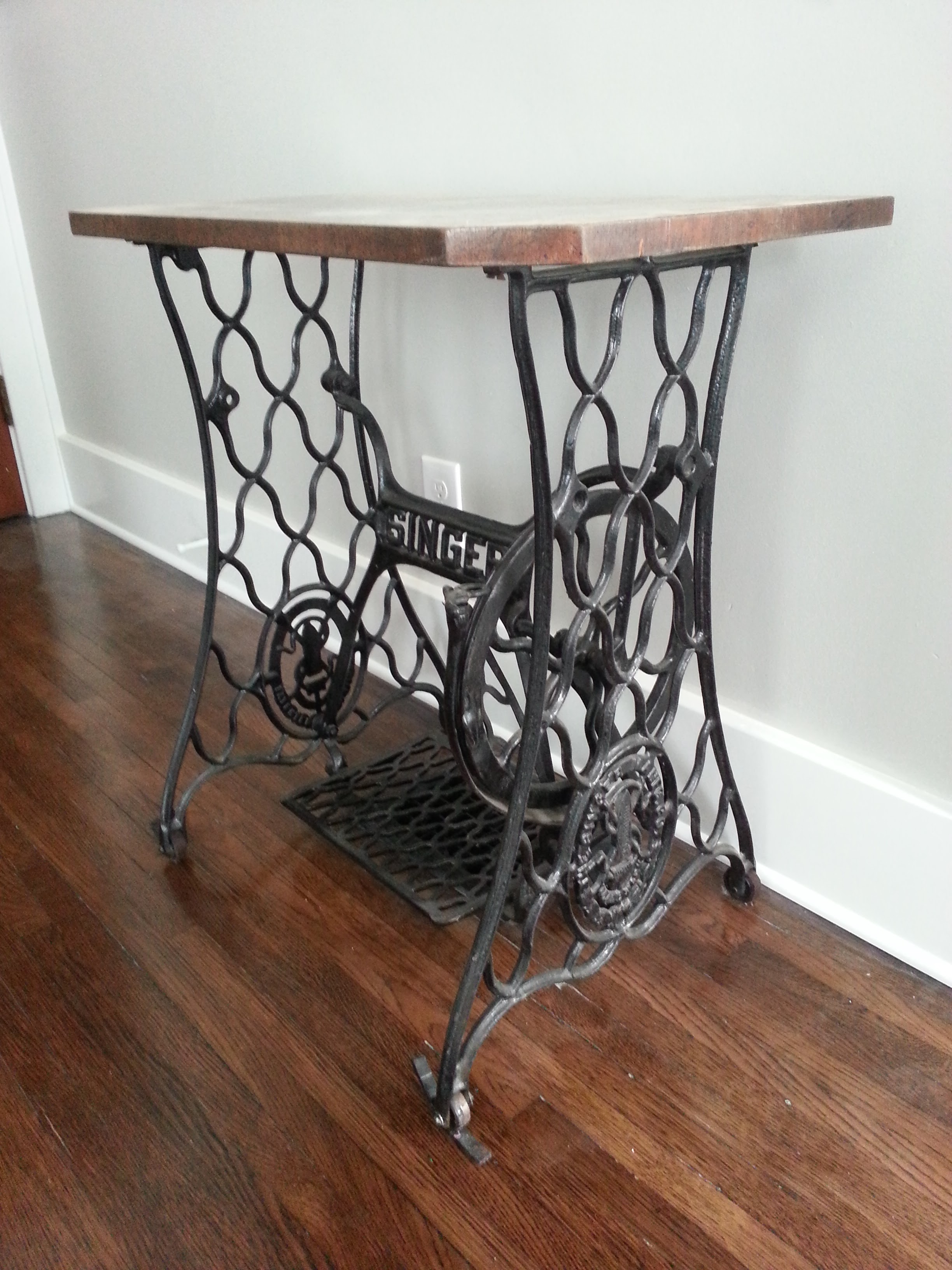 A new face for an old Singer table